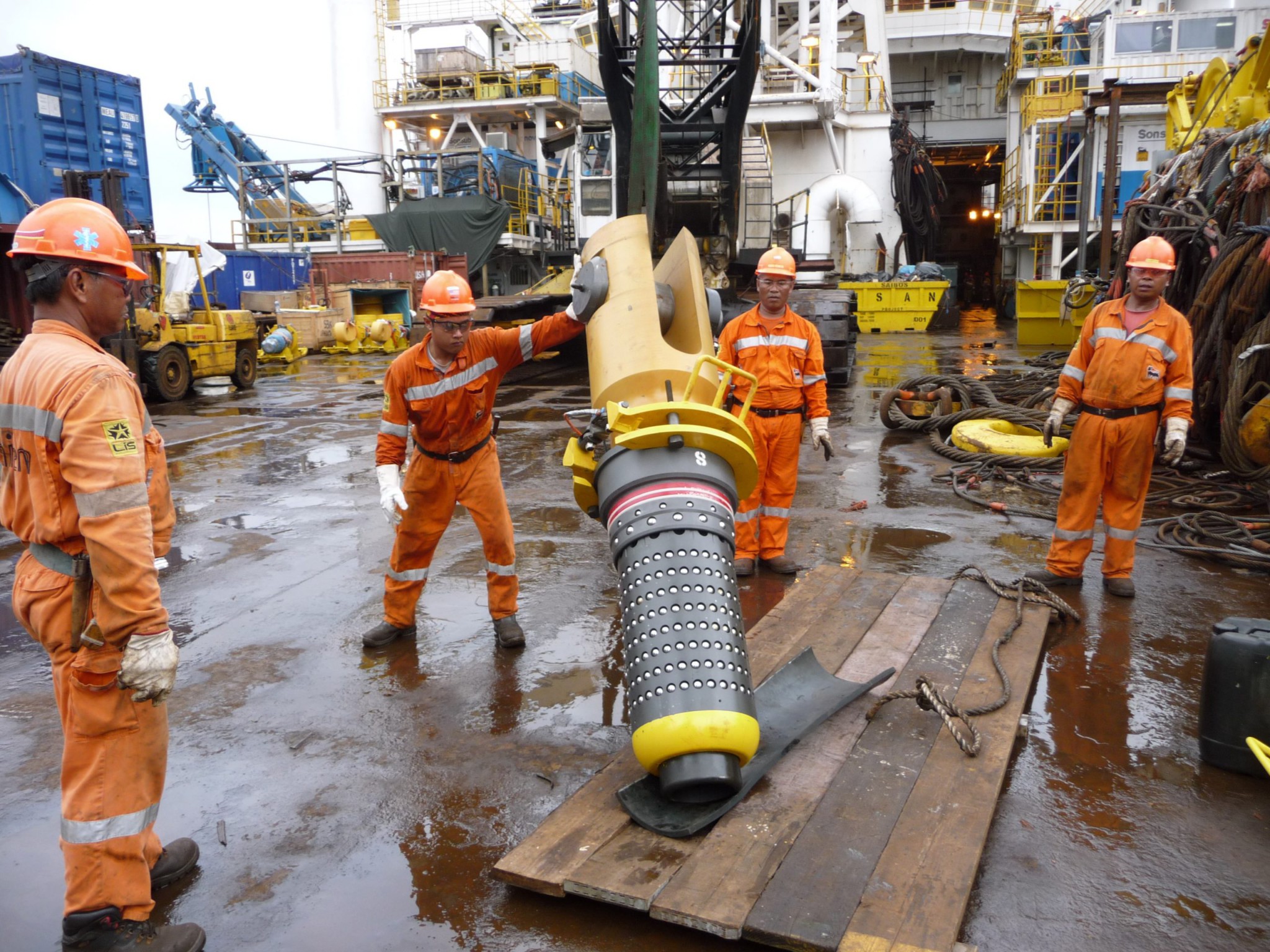 Total eyeing $2.5-billion sale - The Energy Year