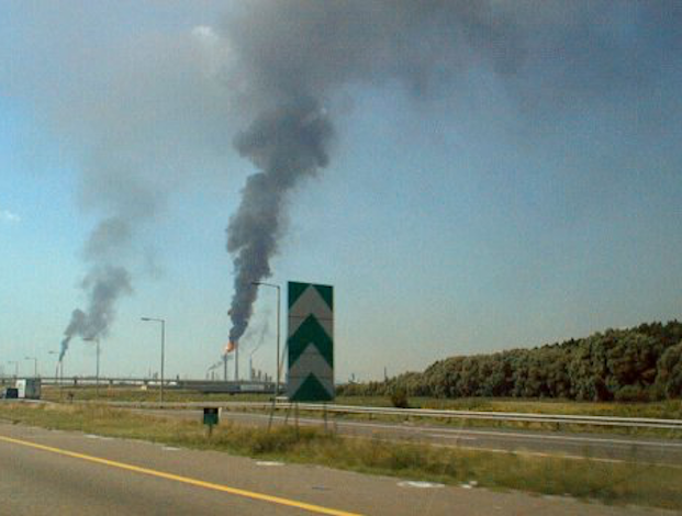 Rotterdam refineries catch fire - The Energy Year
