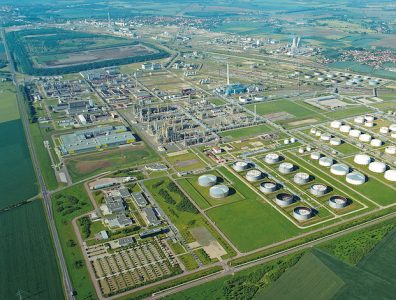 RWE to supply green hydrogen for TotalEnergies refinery in Germany ...