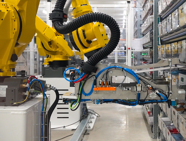 From data to robotics: engineering the Newrest digital factory - The ...